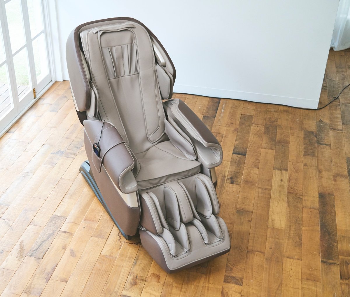 Fujiiryoki Calm Plus Flex Frame SL Track Massage Chair ...